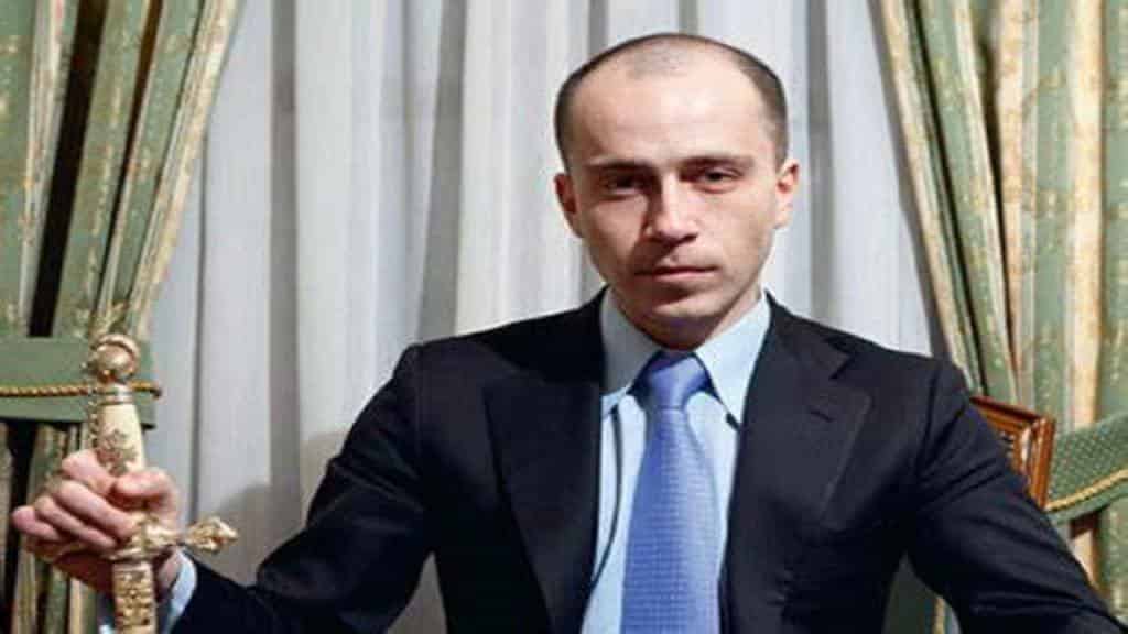 TOP 5 Russian Hackers who are still out there! - The Tech Outlook