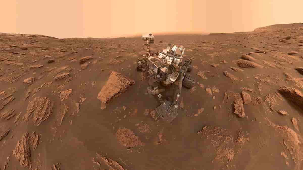 NASA's Curiosity Mars Rover Is Still Moving After 10 Years Since ...
