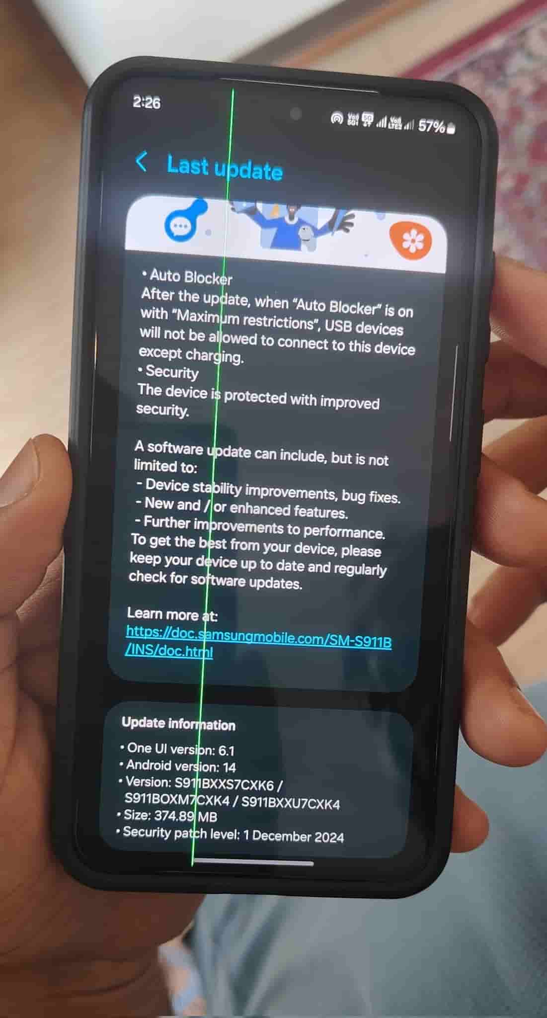 Samsung Galaxy S23 Users Facing Green Line Issue Following November/December 2024 Security Patch ...